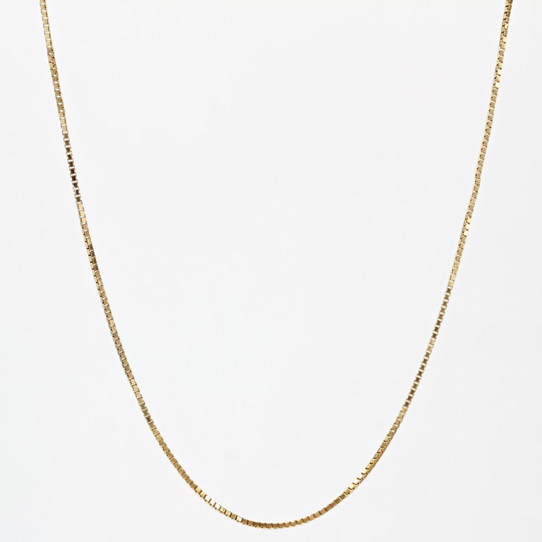 1960s 18 Karat Yellow Gold Cube Mesh Long Chain For Sale at 1stDibs