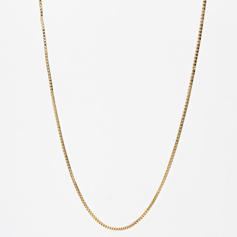 1960s 18 Karat Yellow Gold Cube Mesh Long Chain For Sale at 1stDibs