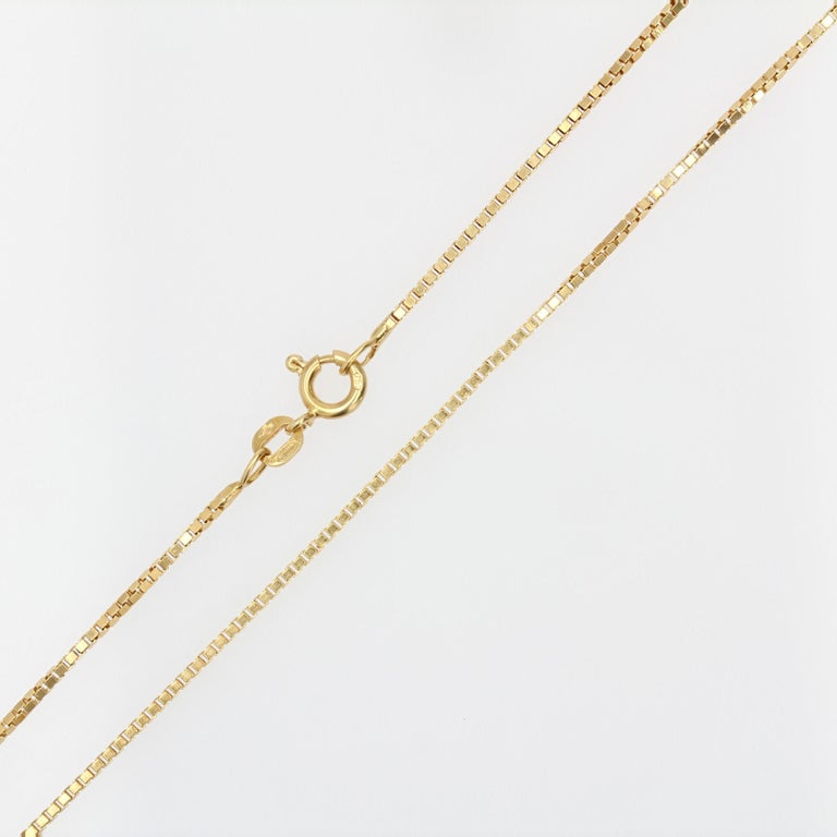 1960s 18 Karat Yellow Gold Cube Mesh Long Chain For Sale at 1stDibs