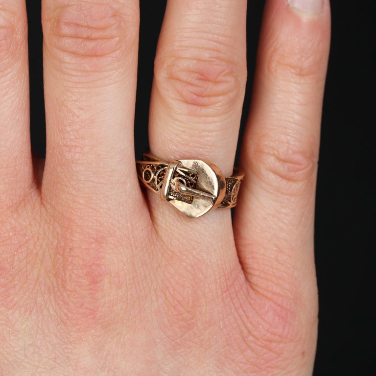 1960s 18 Karat Yellow Gold Filigreed Belt Ring For Sale at 1stDibs