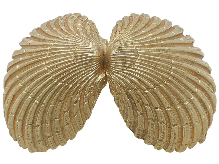 1960s American 18-Karat Yellow Gold 'Scallop Shell' Box at 1stDibs