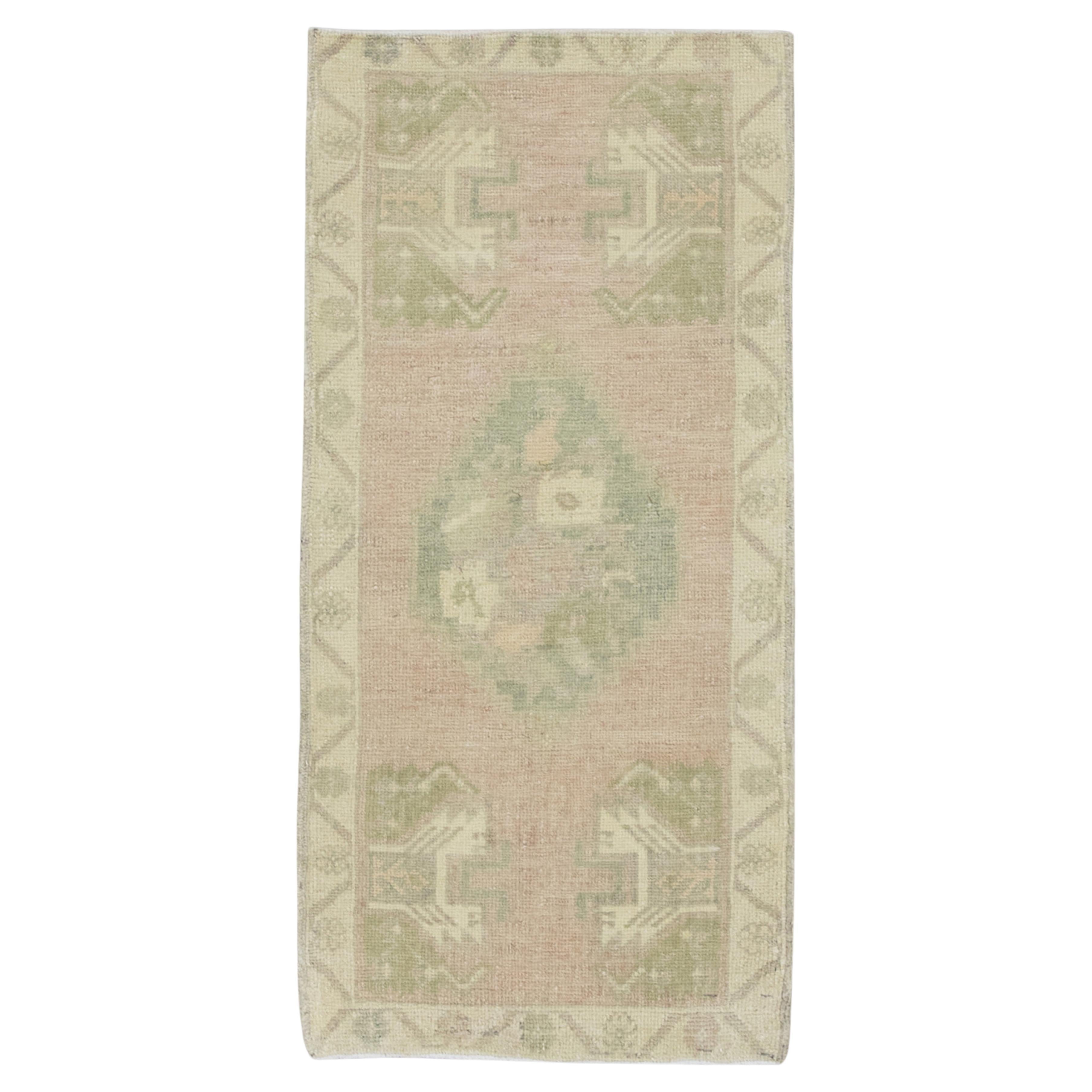1960s Beige and Pink Vintage Turkish Mini Rug 1'7" X 3'3" For Sale at ...