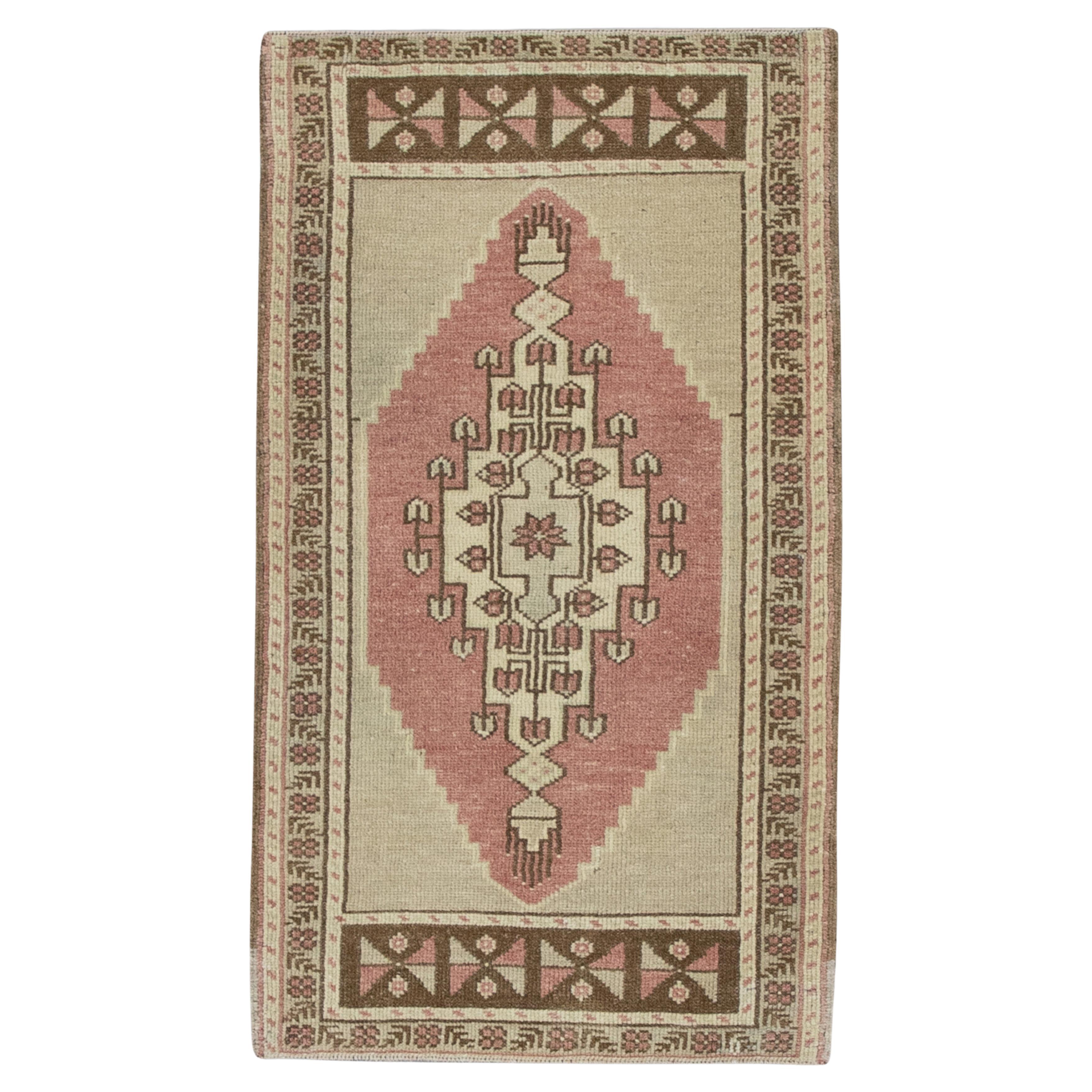1960s Tan Vintage Turkish Mini Rug 1'10" X 3'2" For Sale at 1stDibs