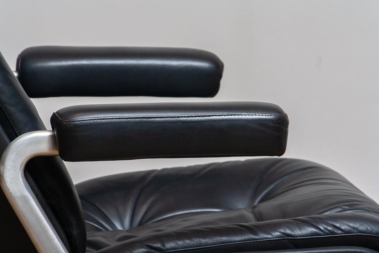 1960s, Black Leather Swivel Chair by Martin Stoll for Giroflex Stoll Mdl, 7065 For Sale at 1stDibs