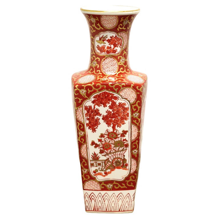 1960's Chinoiserie Porcelain Square Vase For Sale at 1stDibs