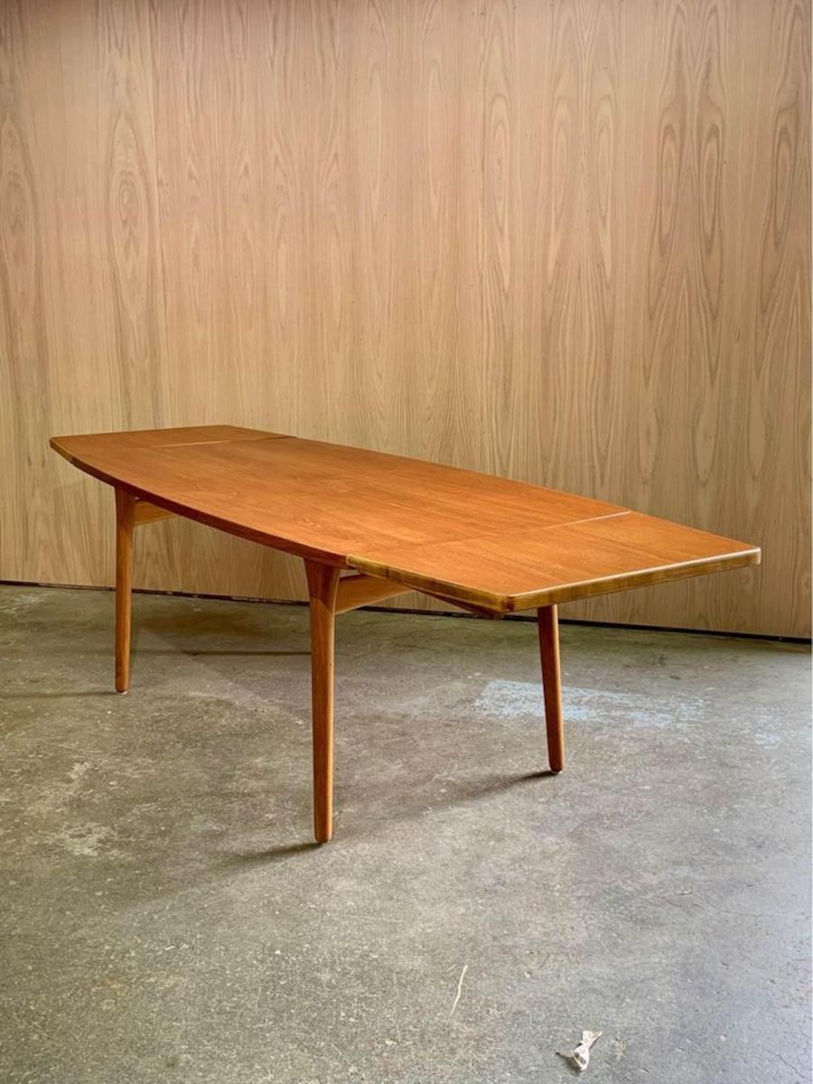 1960s Danish Teak and Oak Dining Table For Sale at 1stDibs