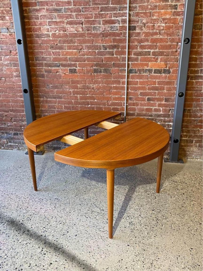 1960s Danish Teak Dining Table by Skovmand and Andersen For Sale at 1stDibs