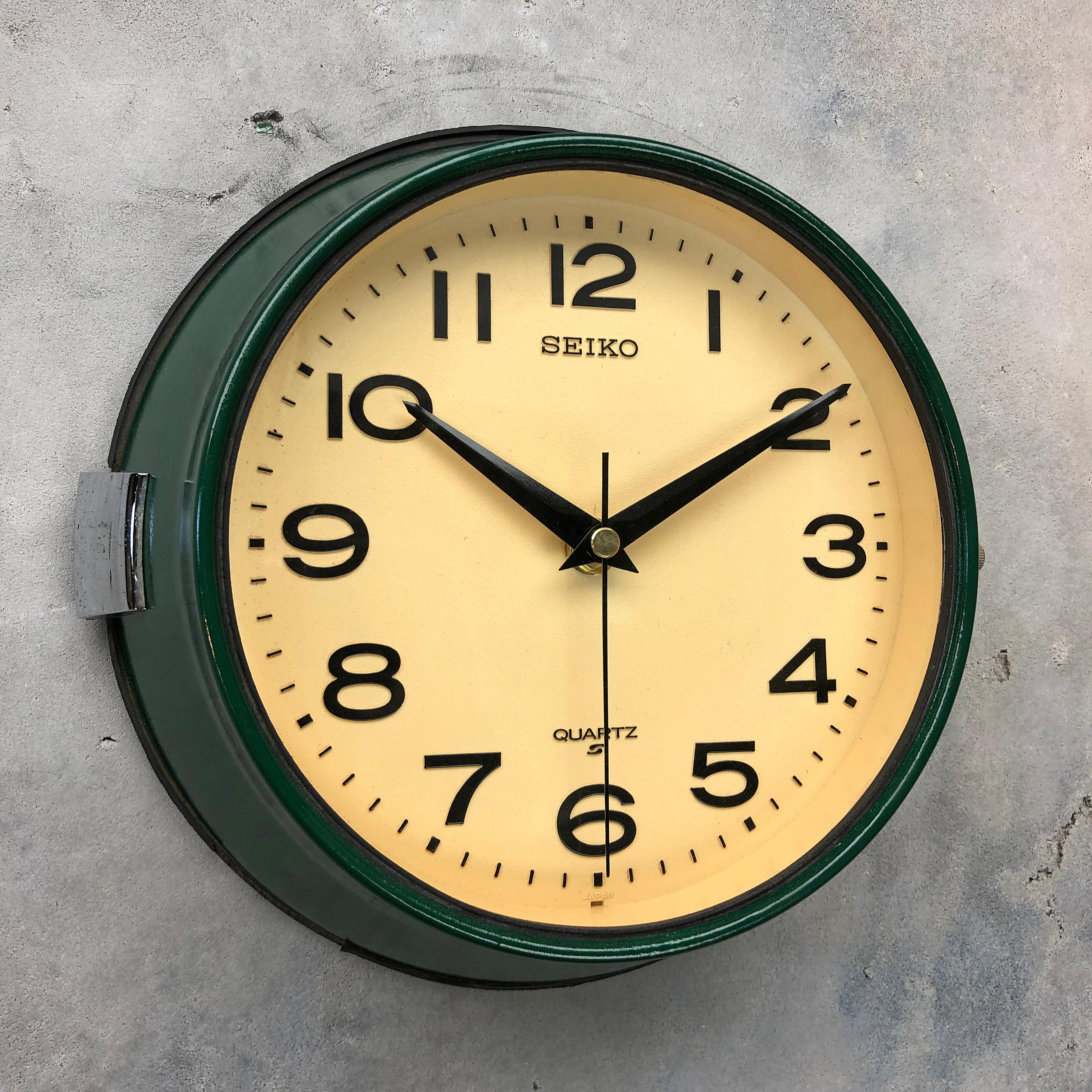 1960s Dark Green Retro Seiko Vintage Industrial Antique Steel Quartz ...