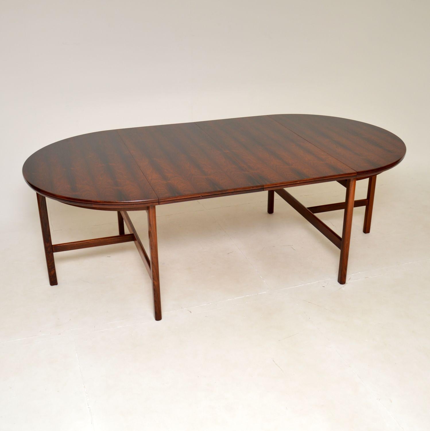 1960s Dining Table by Robert Heritage for Archie Shine For Sale at 1stDibs