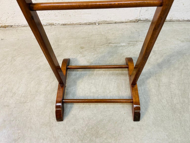 1960s Fratelli Reguitti Italian Maple Wood Valet For Sale at 1stDibs