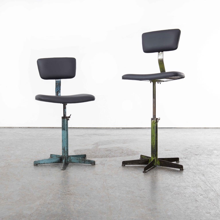 1960's French Swivelling Industrial Chairs, Set of Five For Sale at 1stDibs