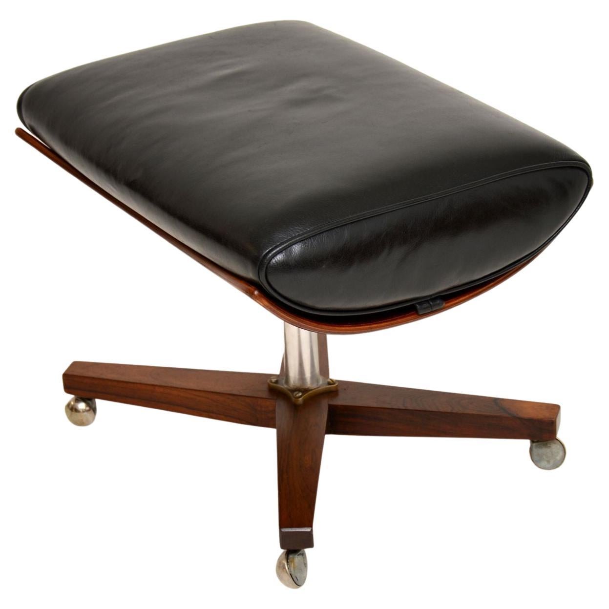 Set of Four Retro Bentwood Bar Stools Vintage, 1960s at 1stDibs