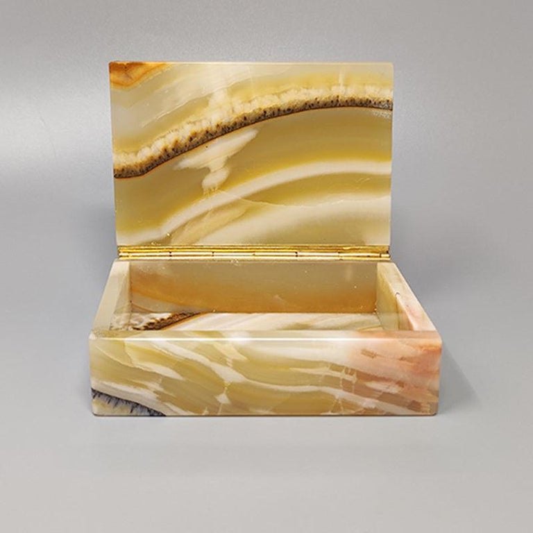 1960s Gorgeous Vintage Alabaster Box, Made in Italy For Sale at 1stDibs
