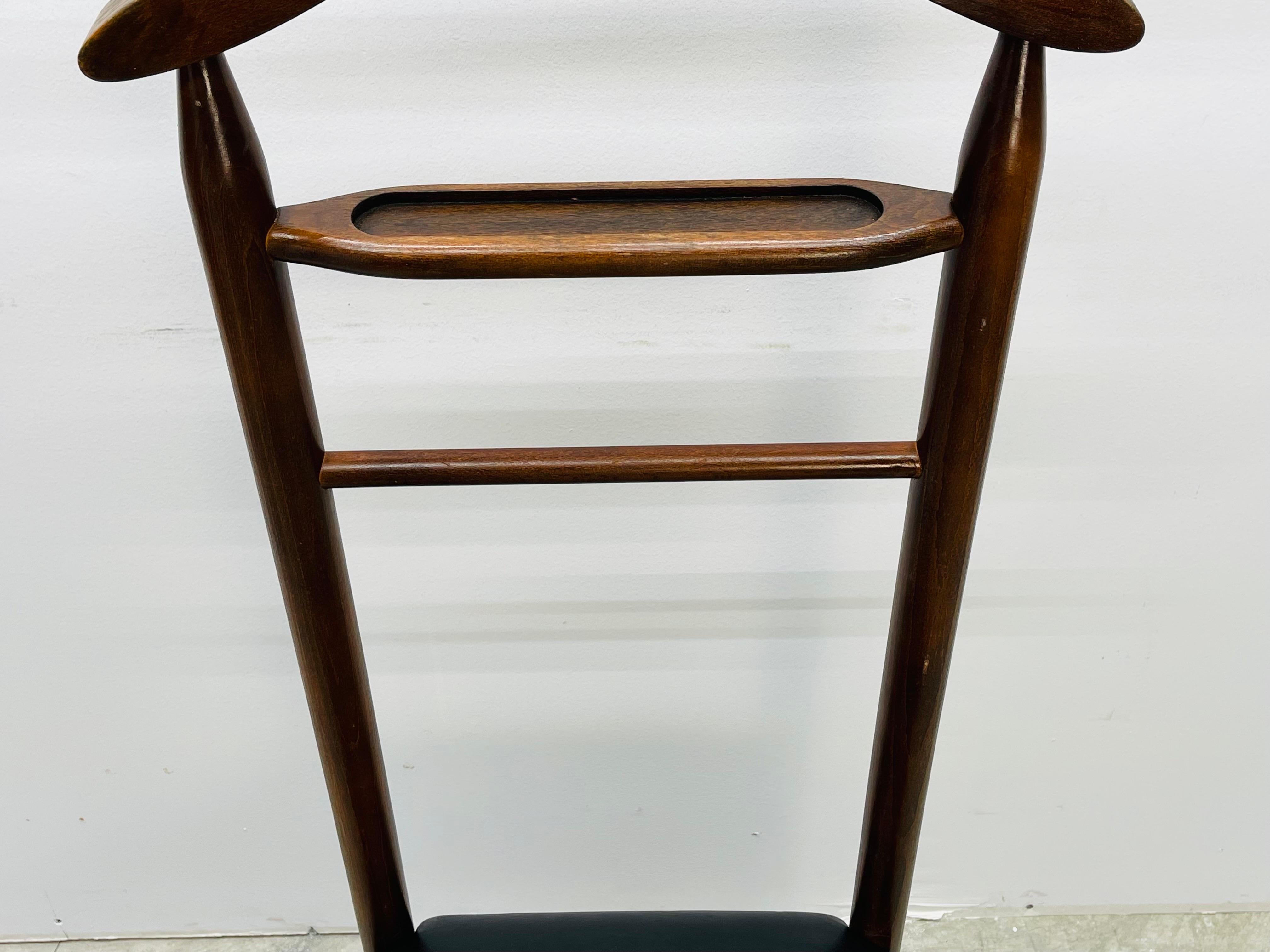 1960s High Back Italian Beech Wood Valet For Sale at 1stDibs