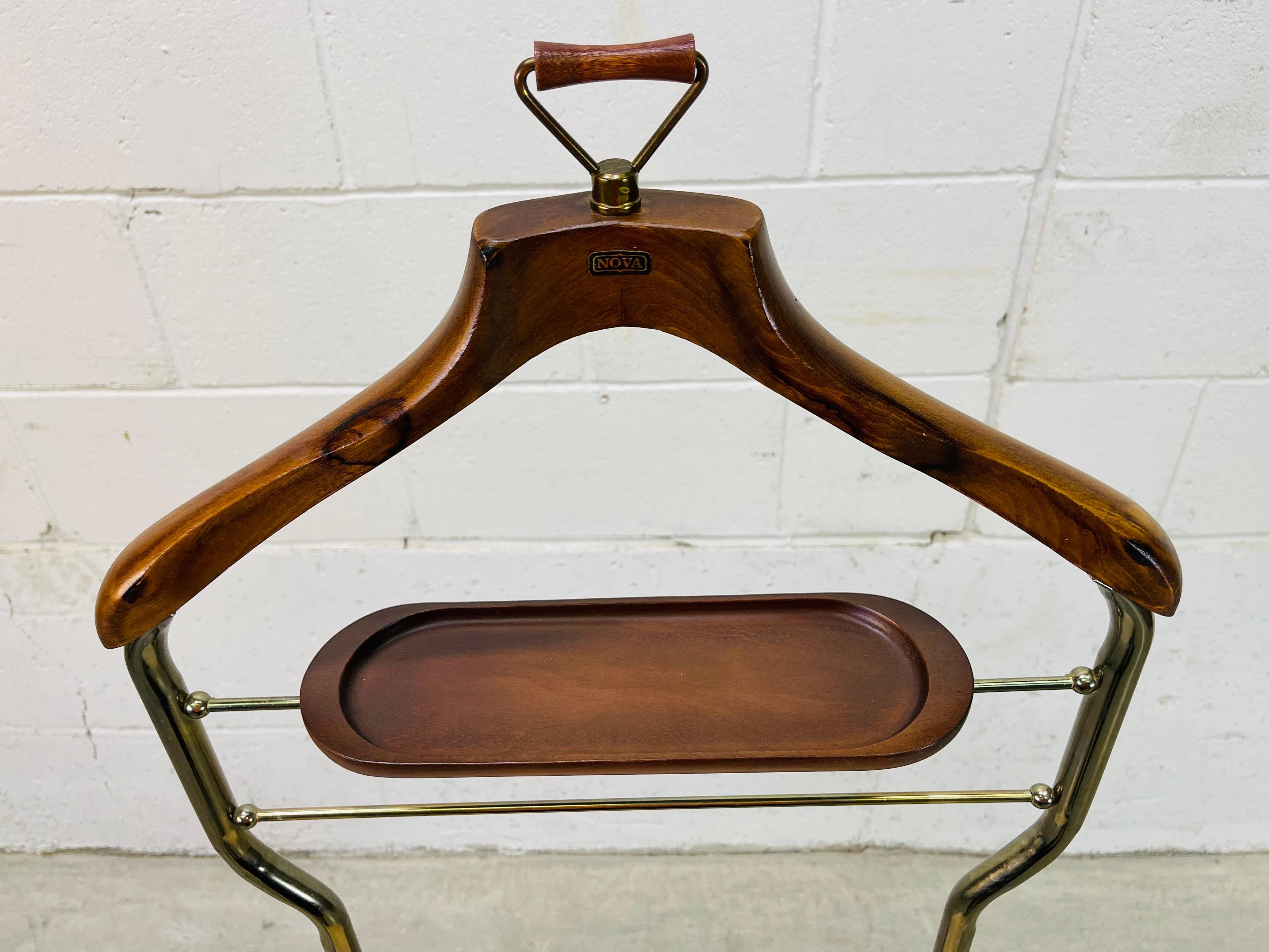 1960s High-Back Men’s Bedroom Valet at 1stDibs | mens bedroom valet