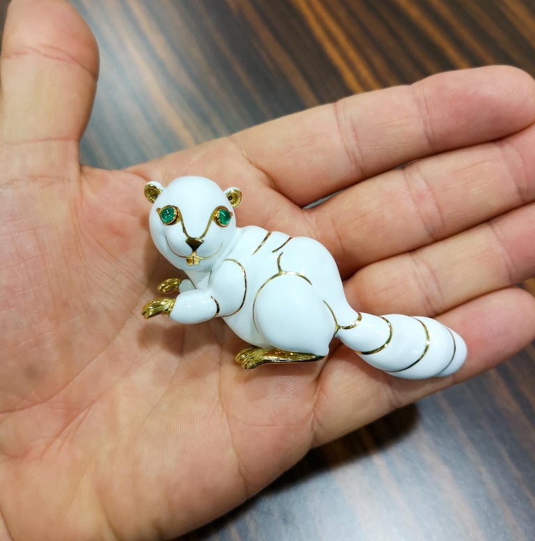 1960s Iconic David Webb 18 Carat Gold Enamel Beaver Brooch at 1stDibs