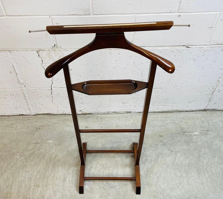 1960s Italian Maple Wood Men’s Valet Stand For Sale at 1stDibs