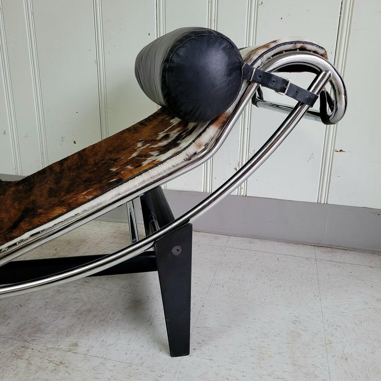 1960s Le Corbusier LC4 Pony Hide Chaise Lounge Cassina at 1stDibs