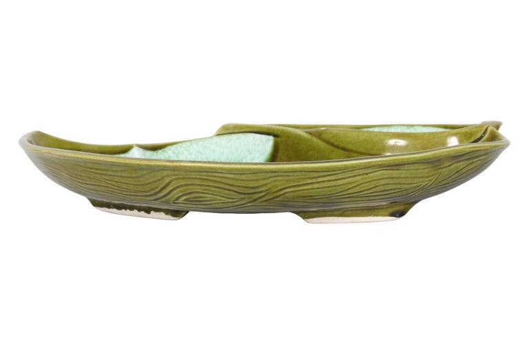 1960s MCM Green Drip Glaze Ceramic Serving Dish For Sale at 1stDibs