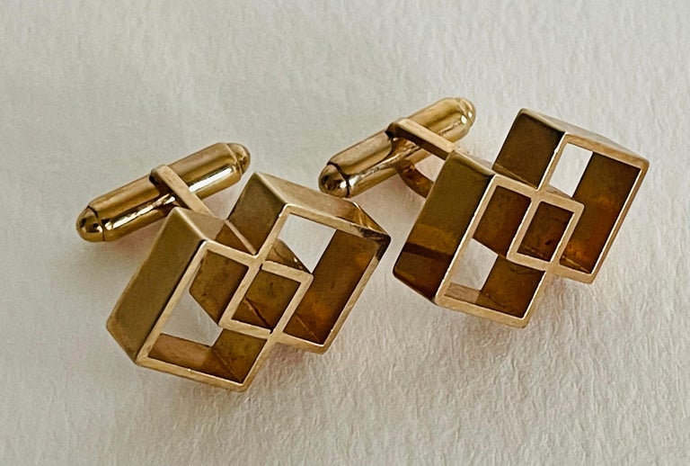 1960s Men's Gold Tone Cufflinks, Pair For Sale at 1stDibs