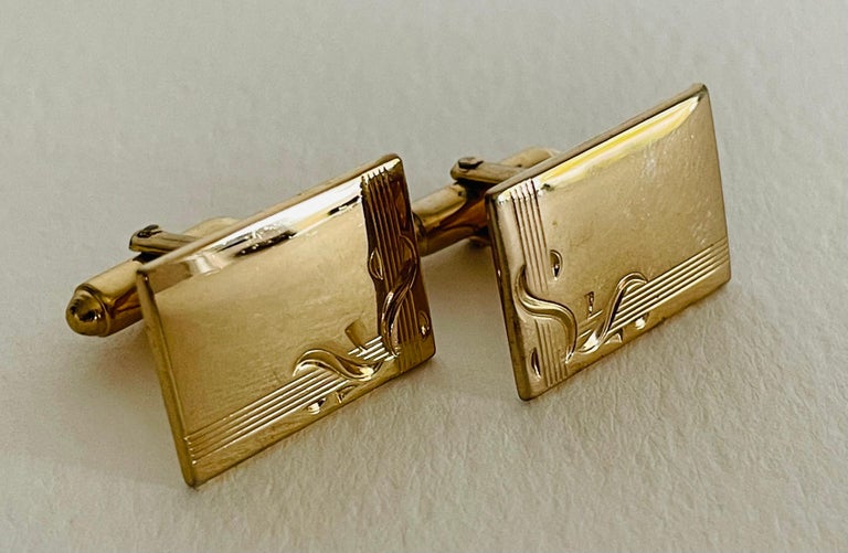 1960s Men's Square Gold Tone Cufflinks, Pair For Sale at 1stDibs