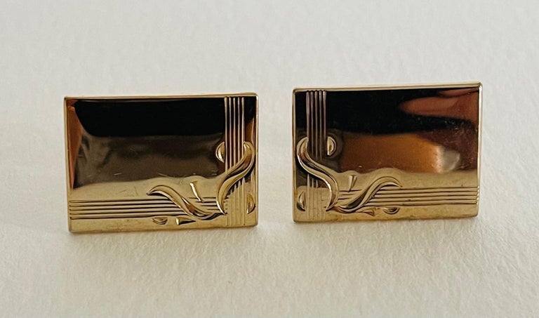 1960s Men's Square Gold Tone Cufflinks, Pair For Sale at 1stDibs