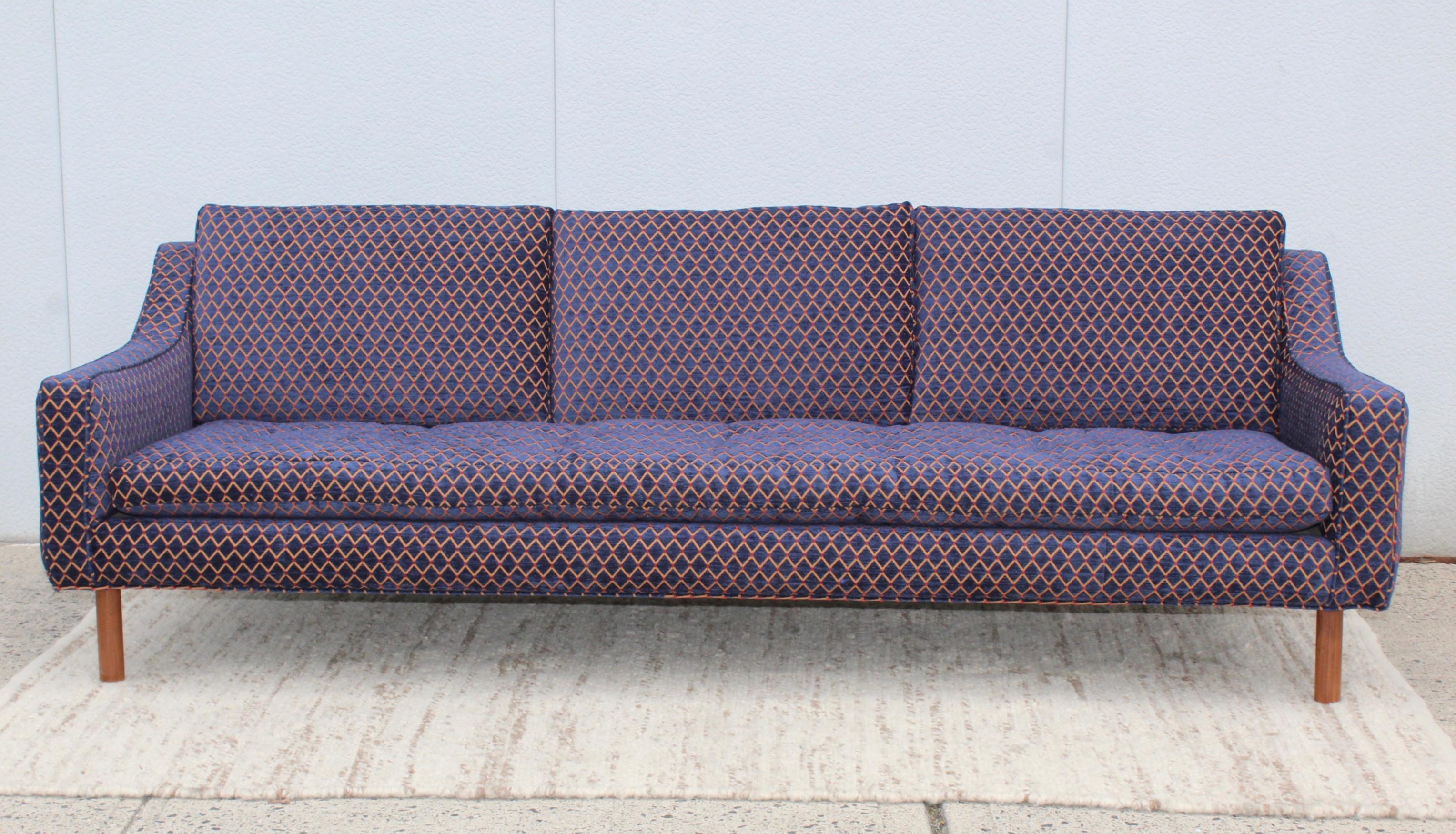 1960s Mid-Century Modern Sofa at 1stDibs | 1960s sofa