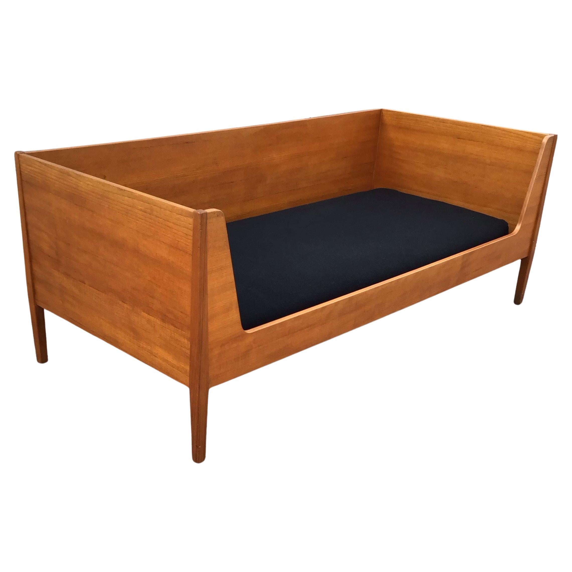 Antique and Vintage Daybeds - 1,524 For Sale at 1stDibs | vintage ...