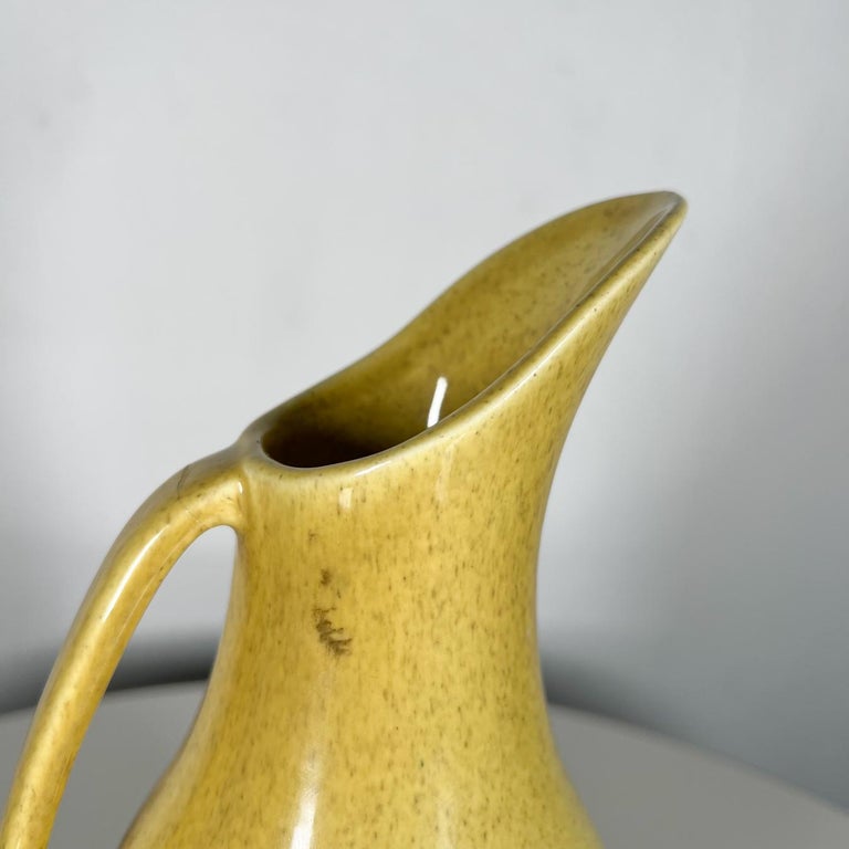 1960s Minimalist Long Neck Speckled Yellow Pitcher 1559 For Sale at 1stDibs