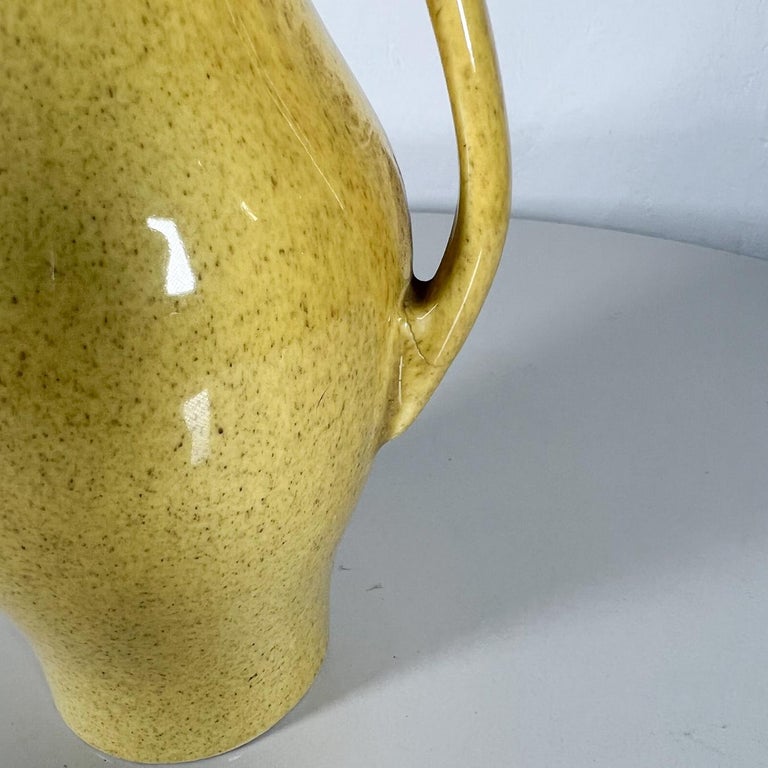 1960s Minimalist Long Neck Speckled Yellow Pitcher 1559 For Sale at 1stDibs