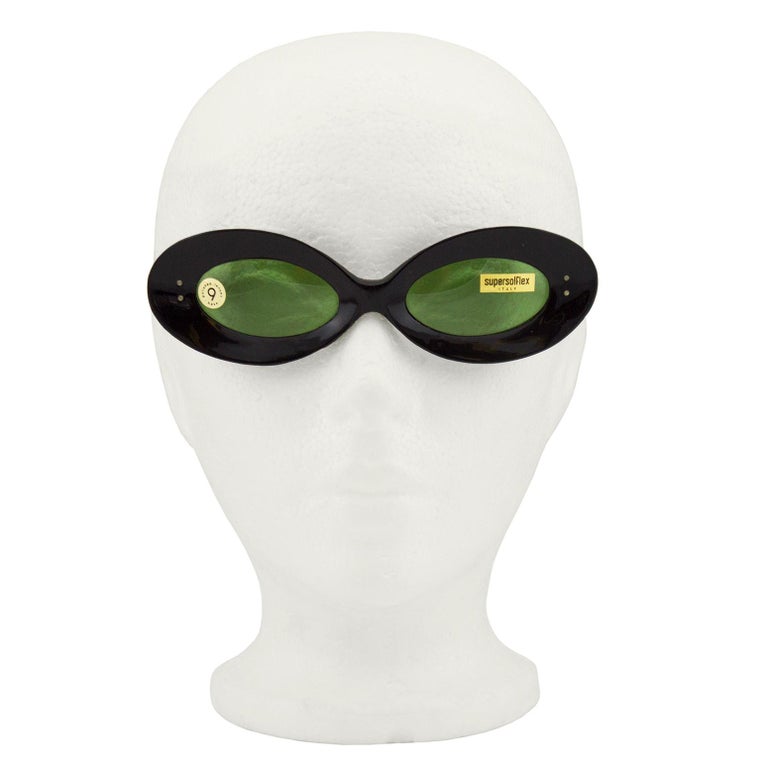 1960s Mod Black Frame Sunglasses at 1stDibs | 1960s mod sunglasses