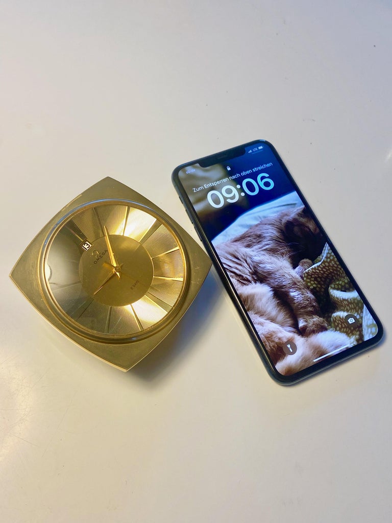 1960s Omega 8-Day Solid Brass Gold Gilt Desk Clock Ref. 5550 For Sale ...