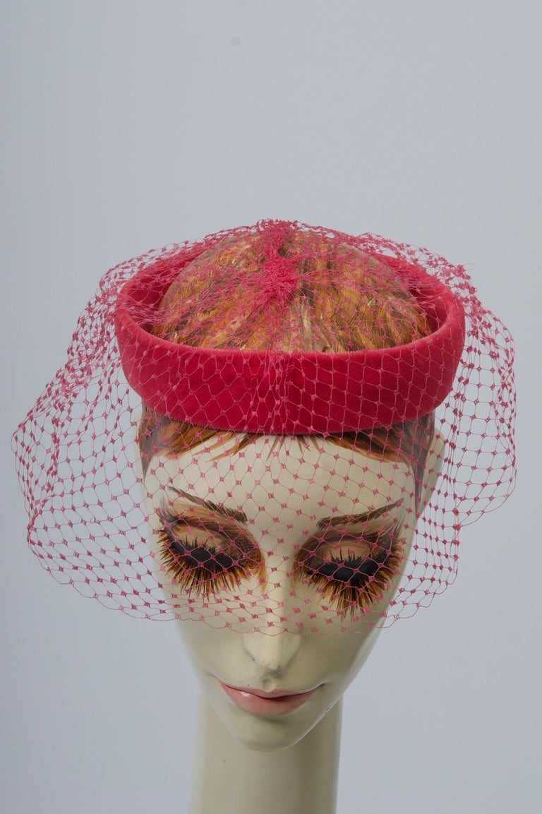1960s Pink Velvet and Net Fascinator For Sale at 1stDibs