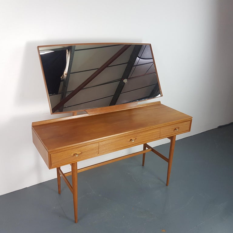 1960s Robert Heritage for Archie Shine Teak Dressing Table For Sale at ...