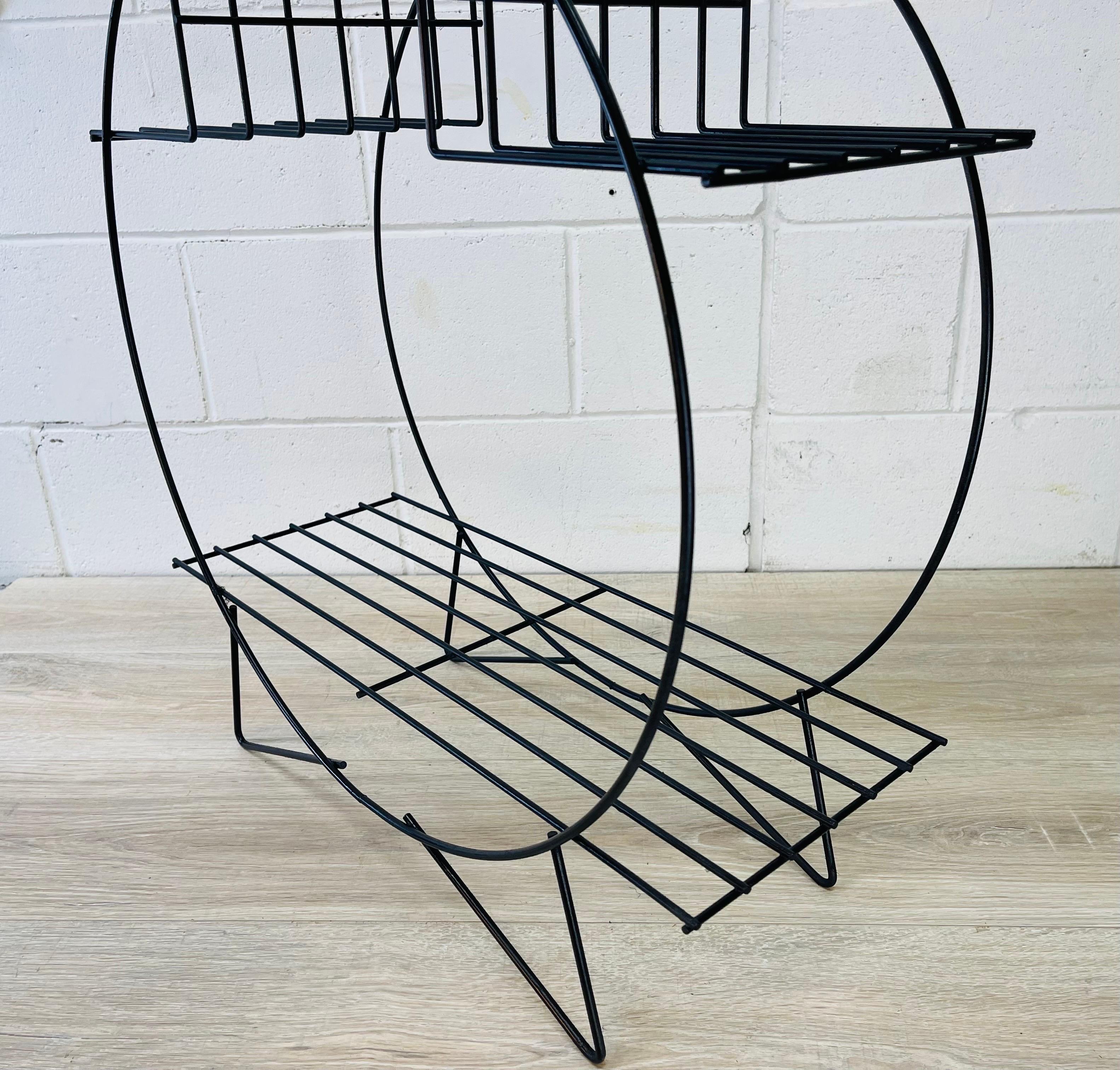 1960s Round Metal Plant Stand For Sale at 1stDibs | circle plant stand