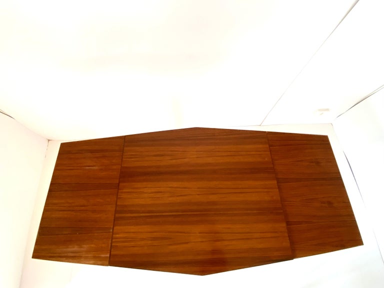 1960s Scandinavian Extendible Wood Table For Sale at 1stDibs