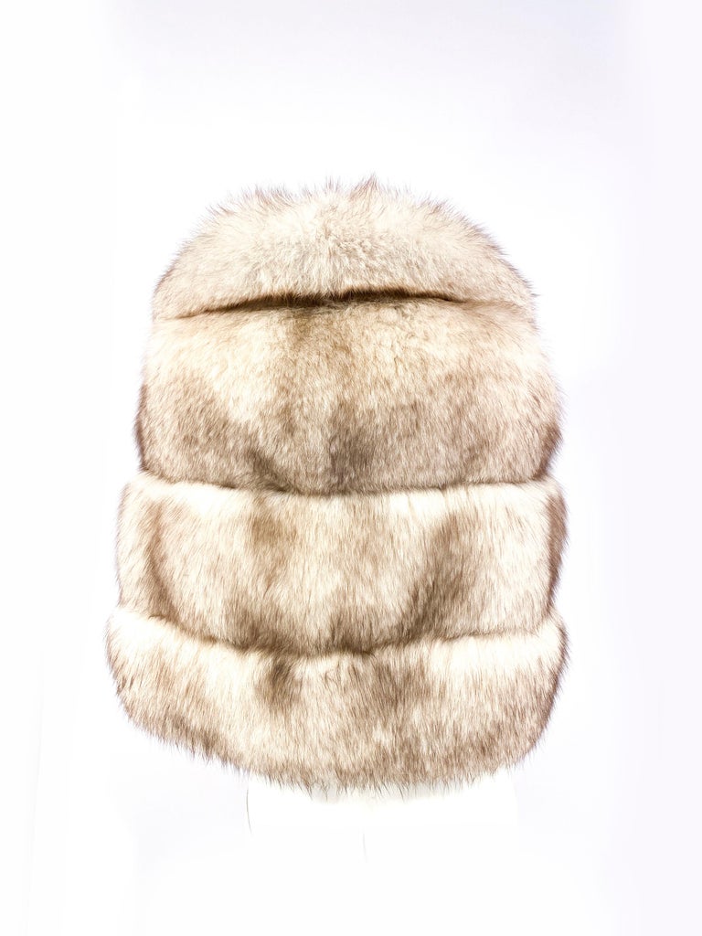 1960s Silver Tip Fox Caplet with Enlarged Collar For Sale at 1stDibs