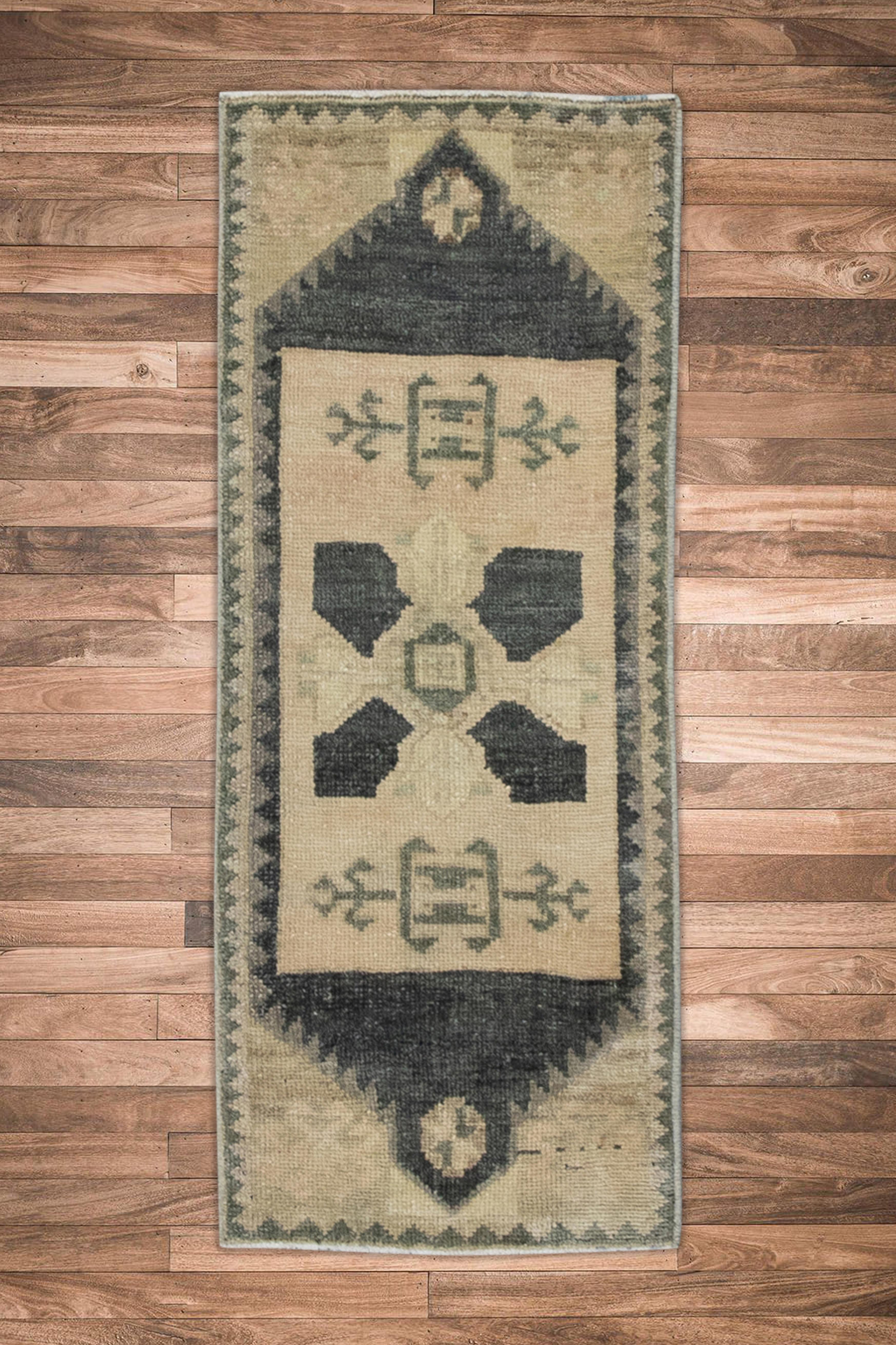 1960s Tan and Gray Vintage Turkish Mini Rug 1'3" X 2'10" For Sale at ...