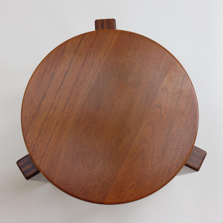 1960s Teak Small Round Three-Legged Table Fingerjoint Detail at 1stDibs