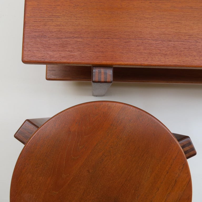 1960s Teak Small Round Three-Legged Table Fingerjoint Detail at 1stDibs