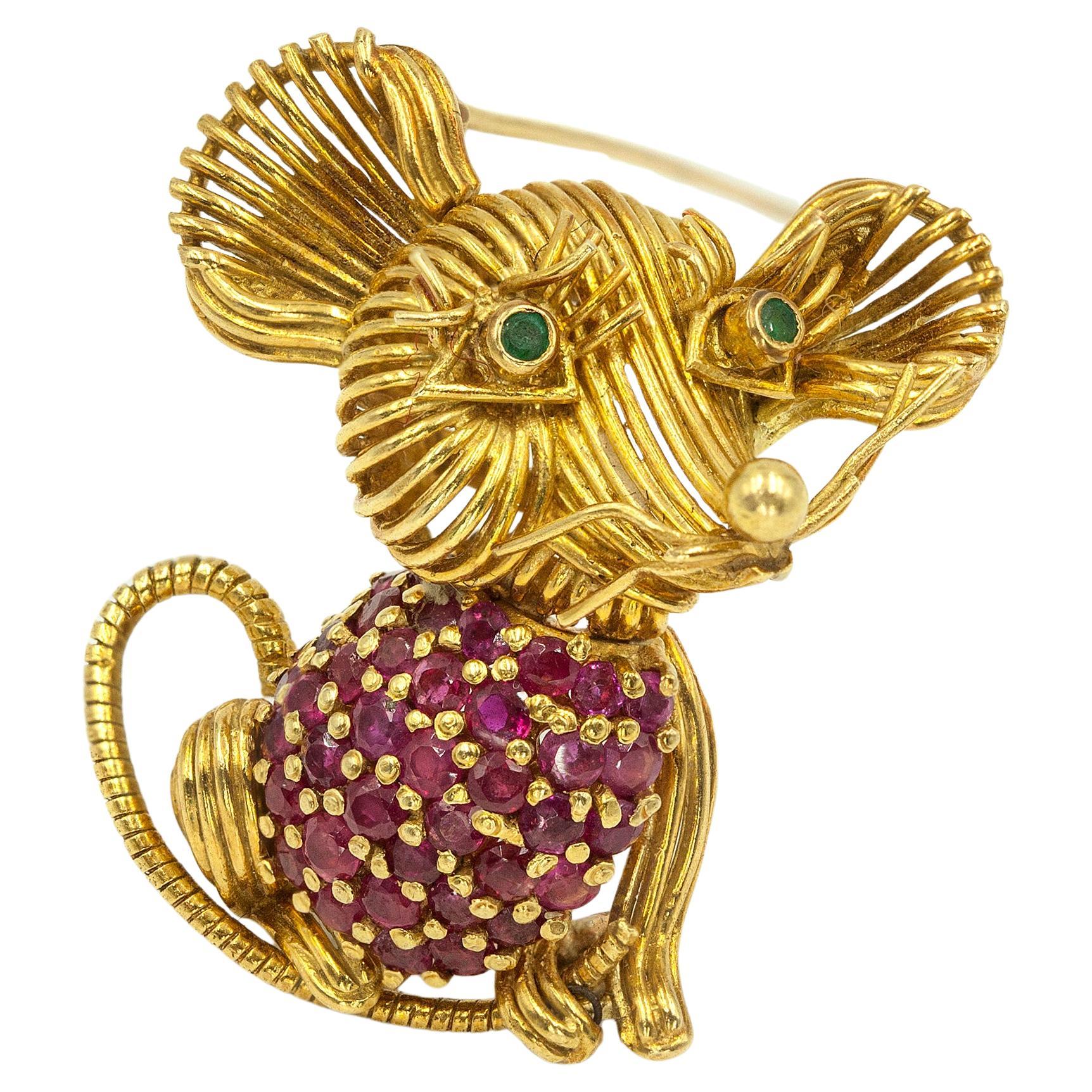 1960s Tiffany and Co. 18K Yellow Gold Ruby Emerald Mouse Brooch For ...