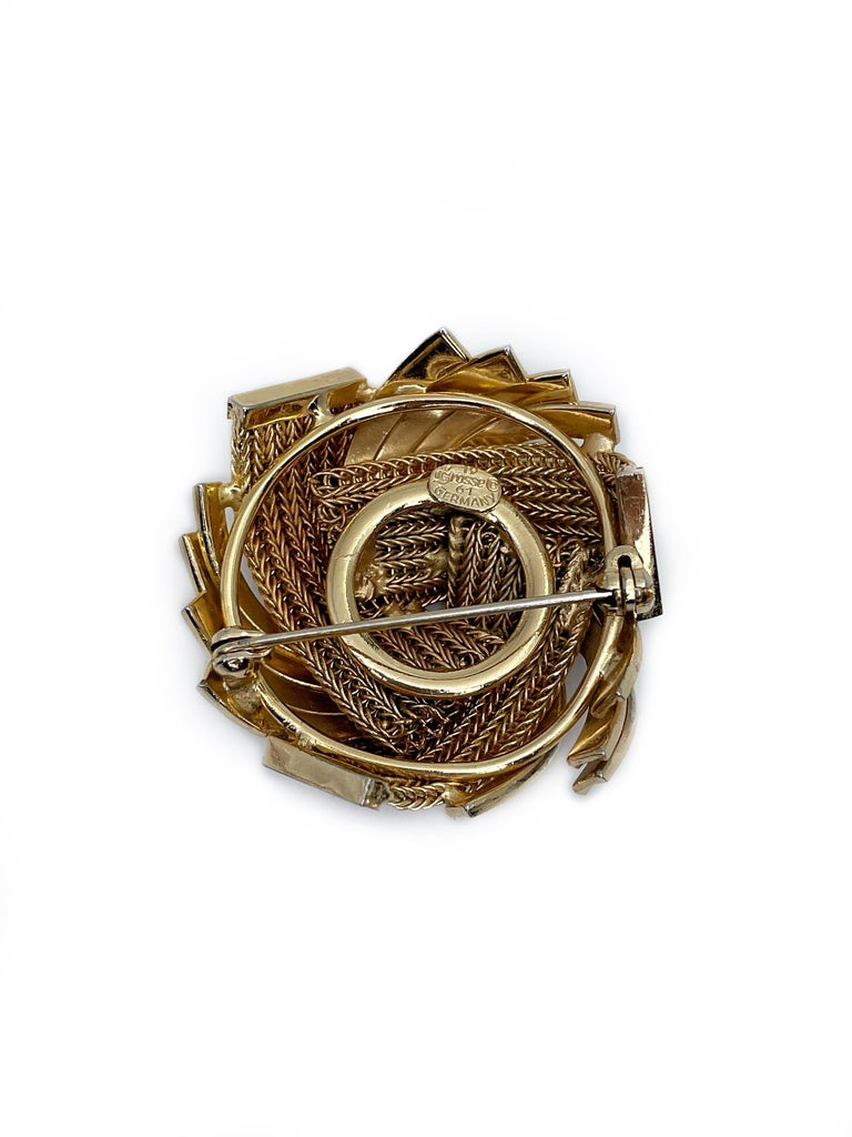 1961 Vintage Grosse Gold Tone Round Chain Twist Pin Brooch at 1stDibs