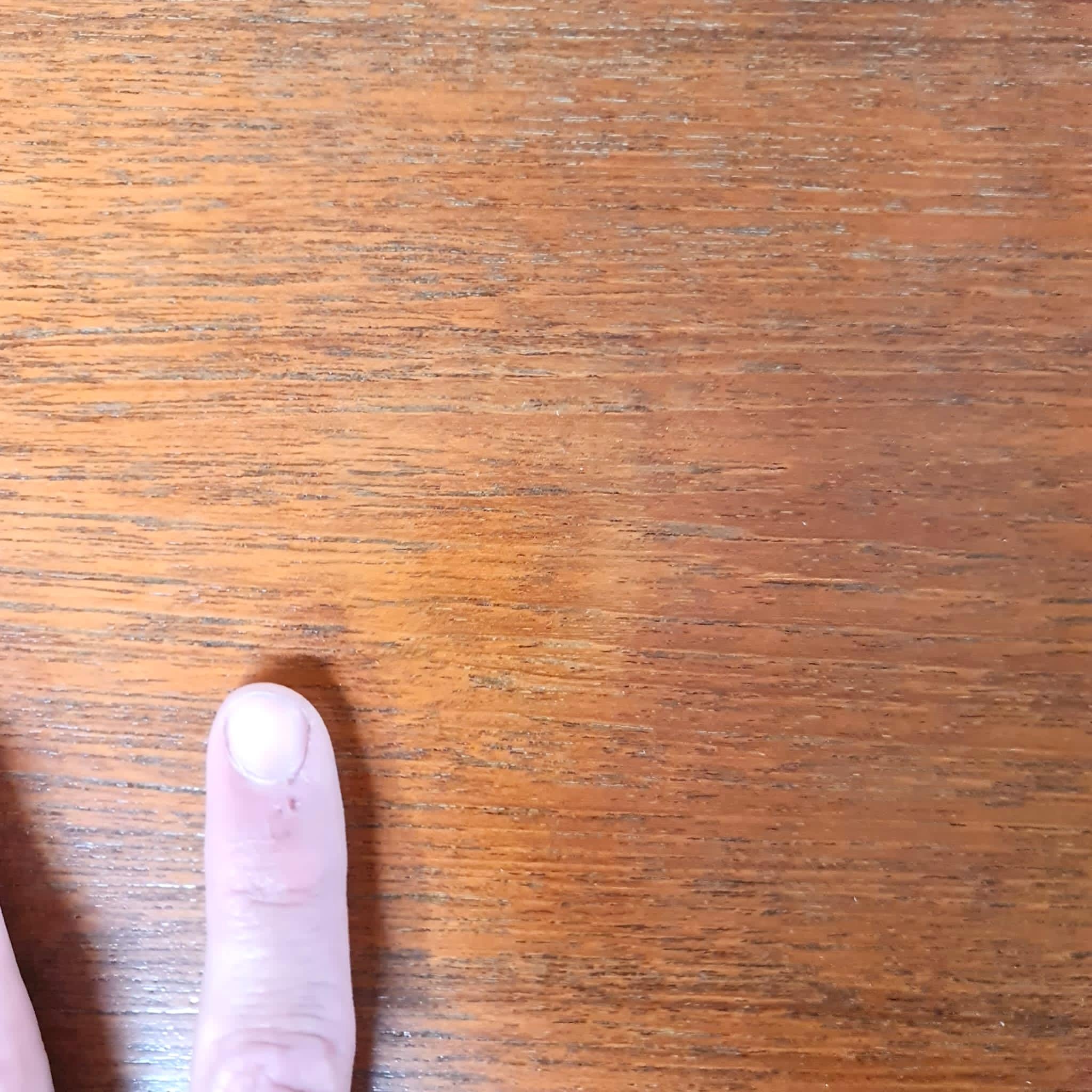 1965 Midcentury Round Chiswell Dining Table For Sale at 1stDibs