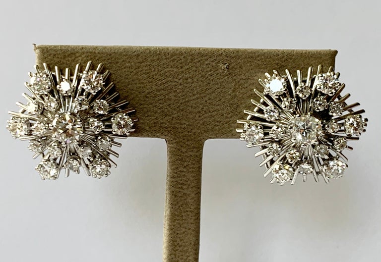 1970 Vintage Star Shaped Diamond Earrings For Sale at 1stDibs