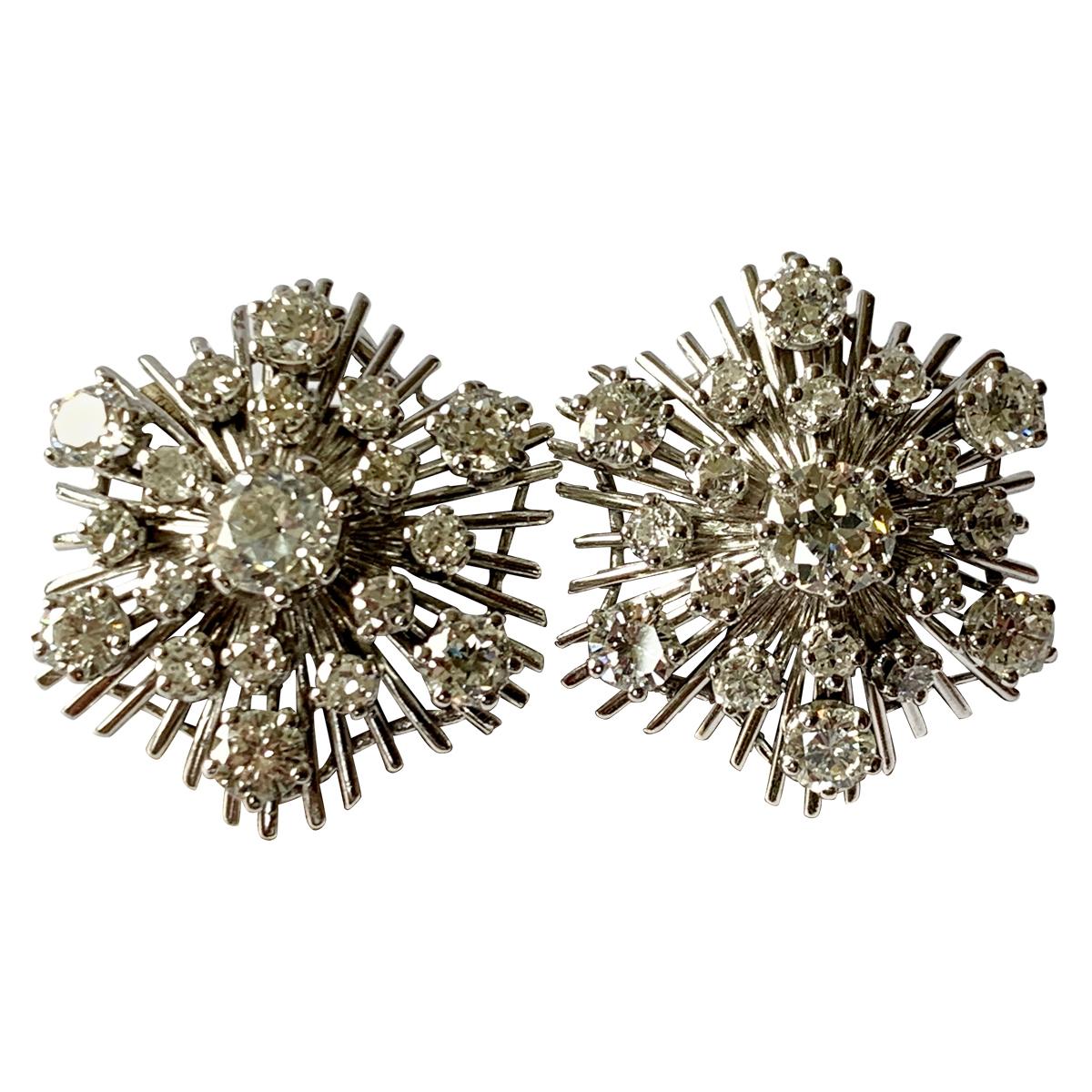 1970 Vintage Star Shaped Diamond Earrings For Sale at 1stDibs