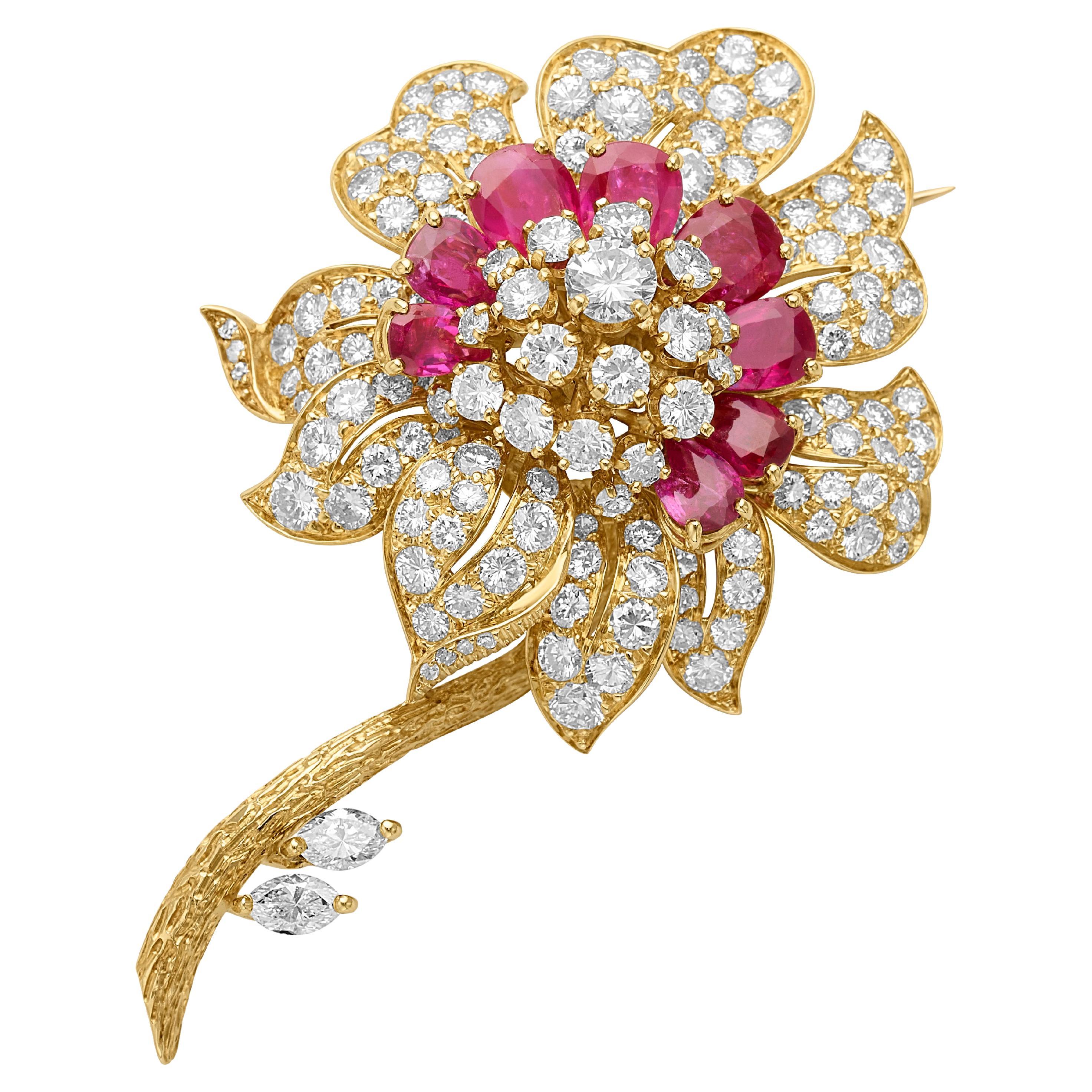 REGNER, Paris Diamond, Ruby and Yellow Gold Swallow Pin For Sale at 1stDibs