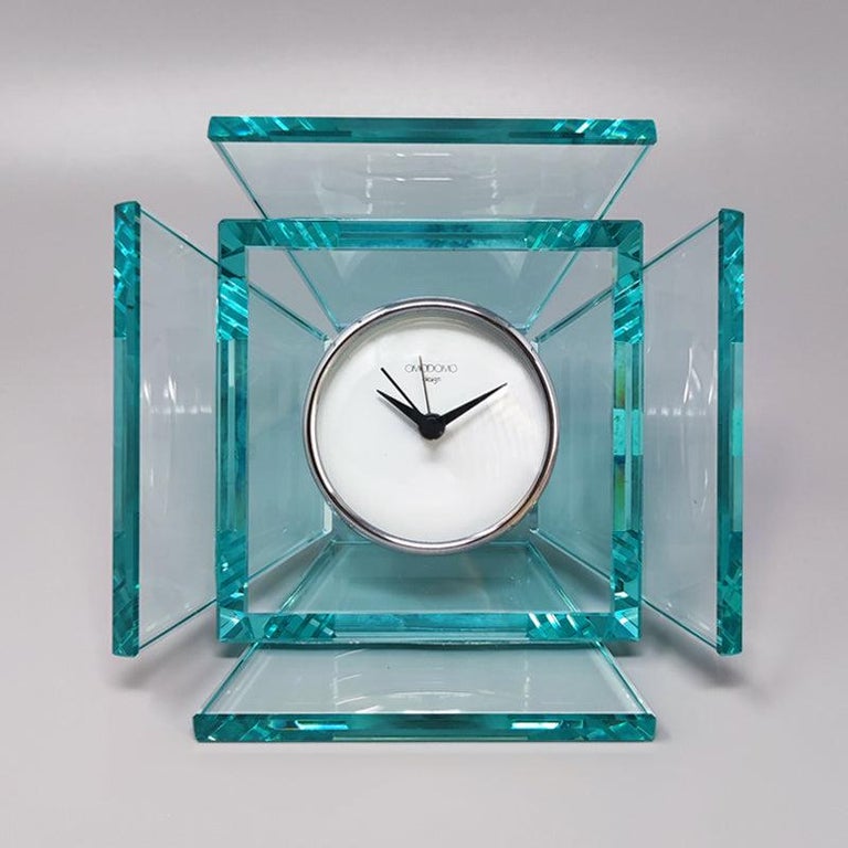 1970s Astonishing Table Clock by Omodomo in Crystal, Made in Italy For ...