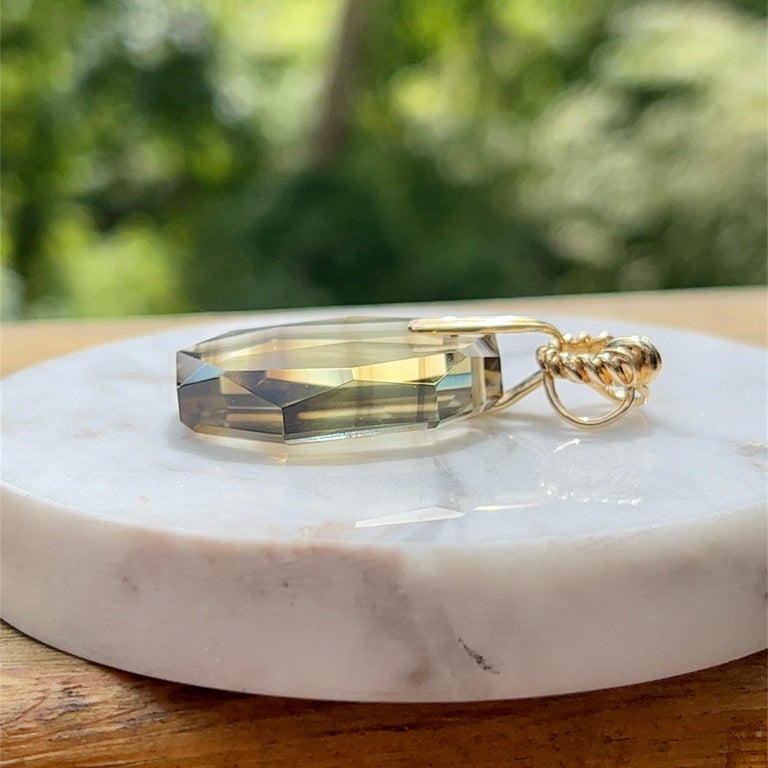 1970s Banded Quartz Pendant in 14 Karat Gold For Sale at 1stDibs