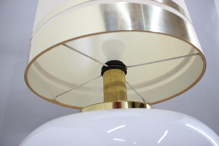 1970s Beautiful Large Glass and Brass Table Lamp, Italy For Sale at 1stDibs