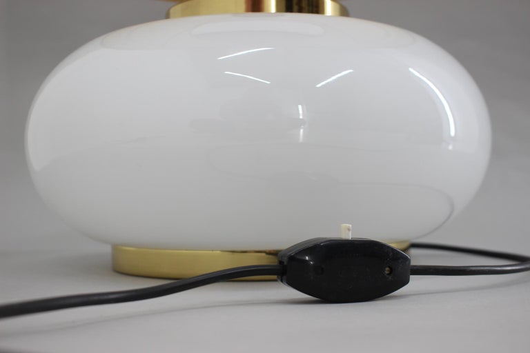 1970s Beautiful Large Glass and Brass Table Lamp, Italy For Sale at 1stDibs